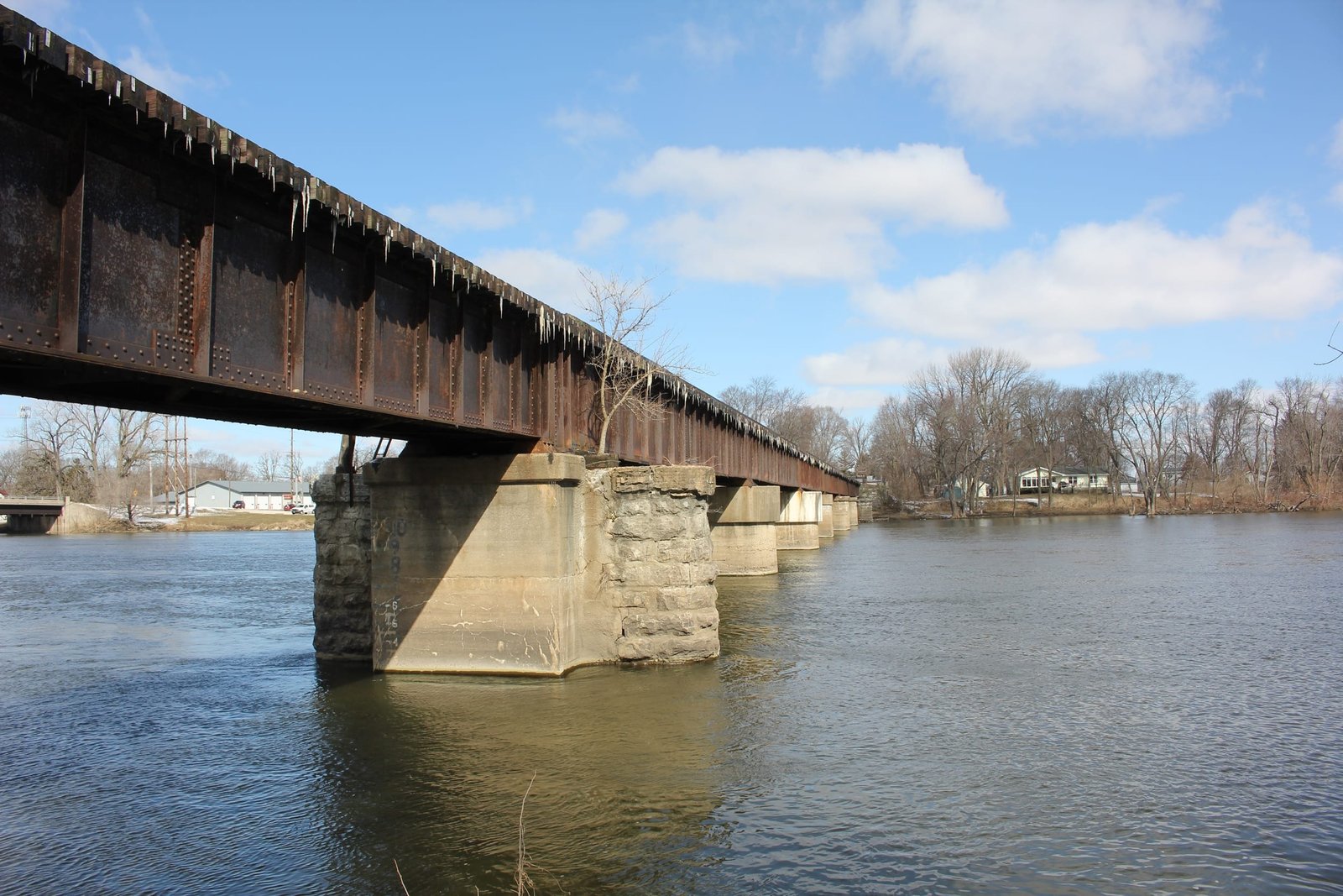 KBSR Kankakee River Bridge (Aroma Park)