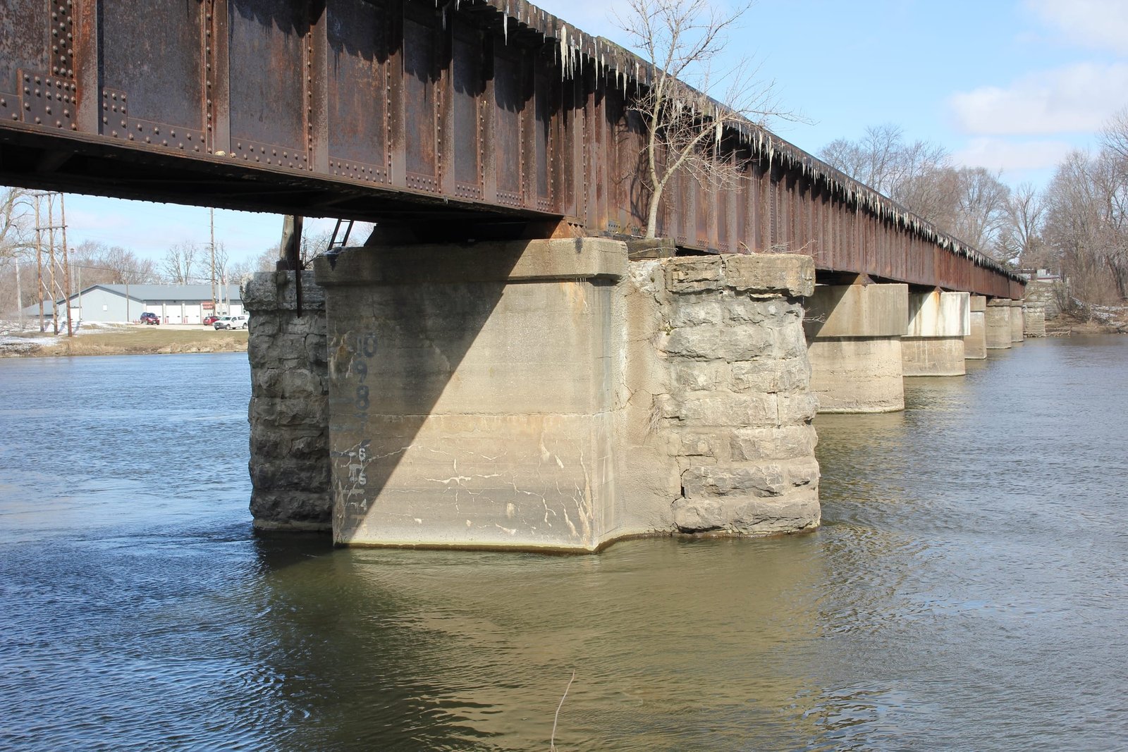 KBSR Kankakee River Bridge (Aroma Park)