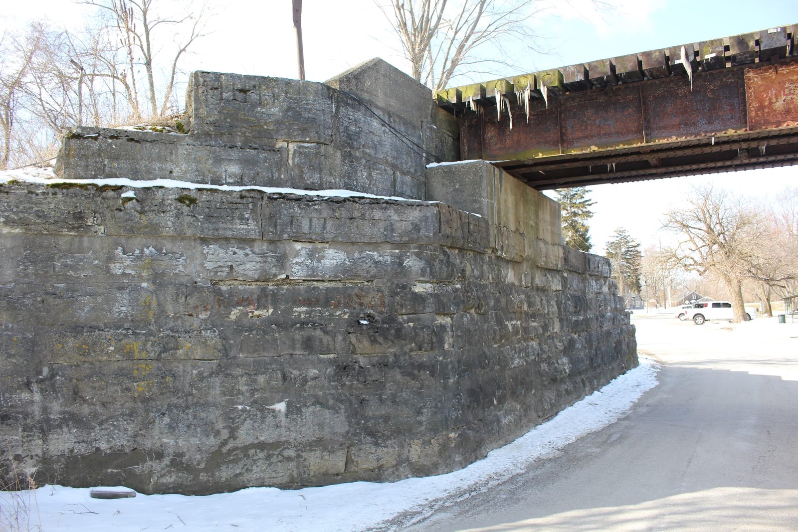 KBSR Kankakee River Bridge (Aroma Park)