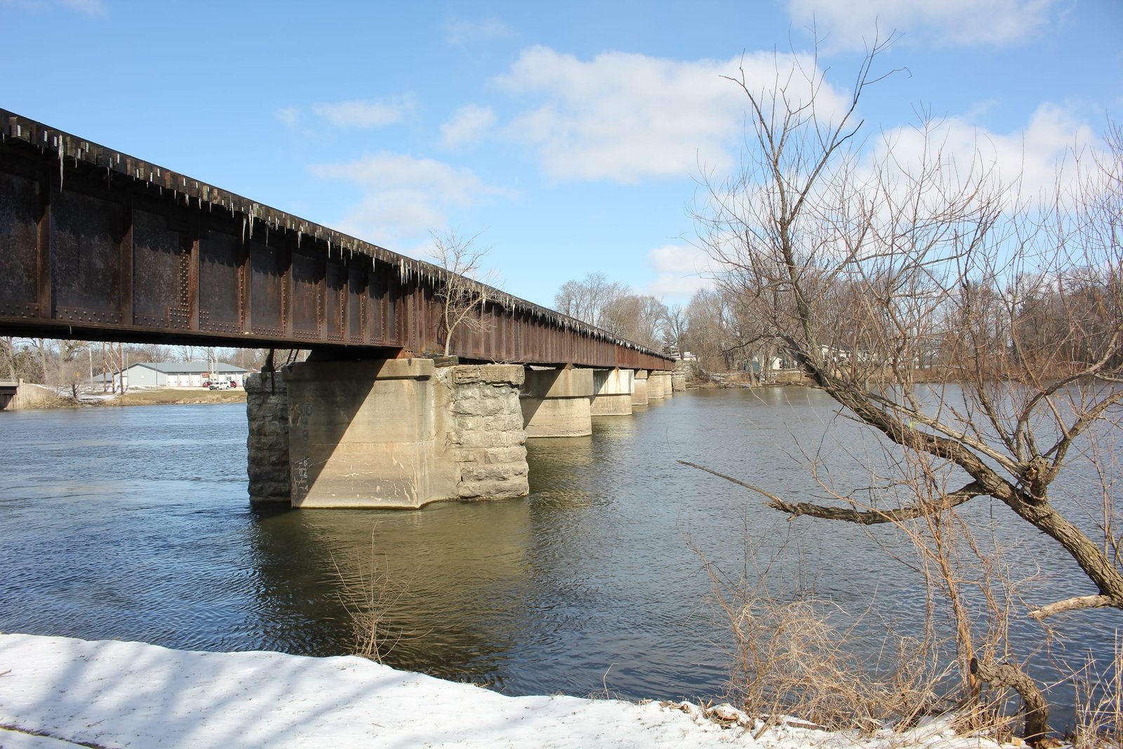 KBSR Kankakee River Bridge (Aroma Park)
