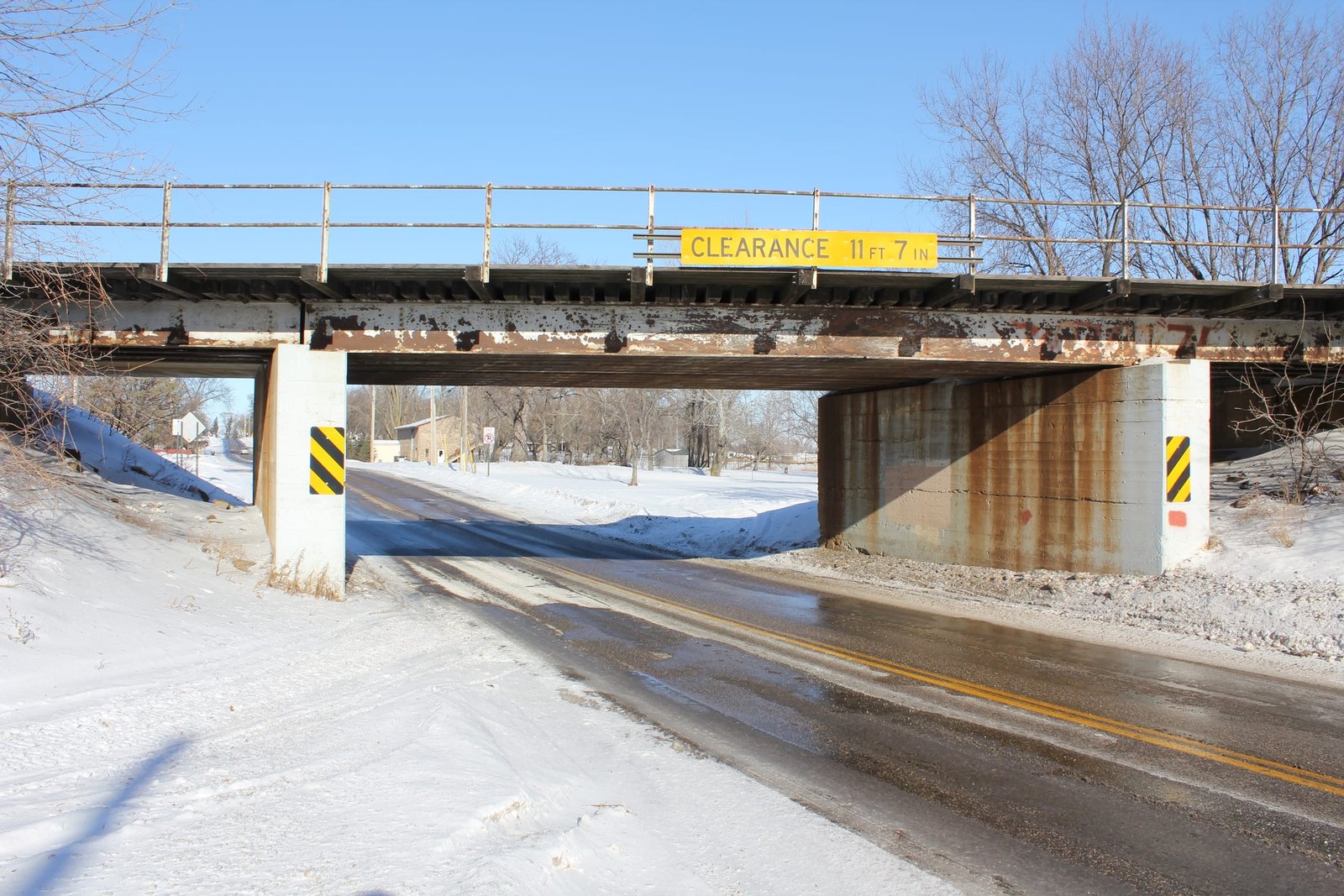 BNSF 10th Avenue Bridge (Howard Lake)