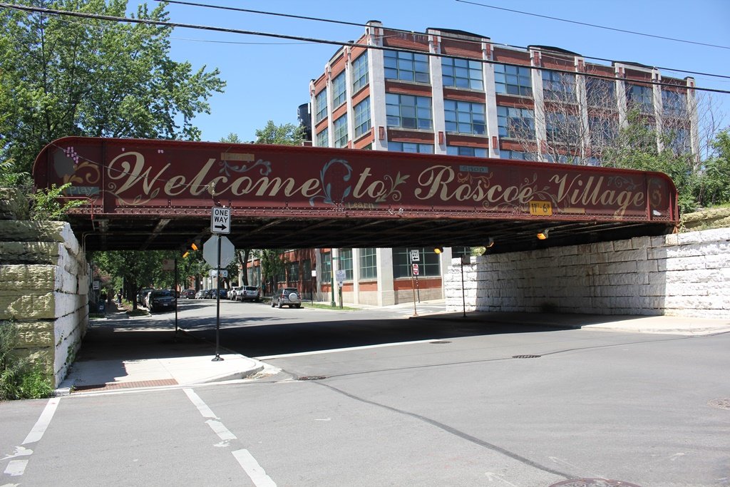 UP Roscoe Street Bridge (North Center)