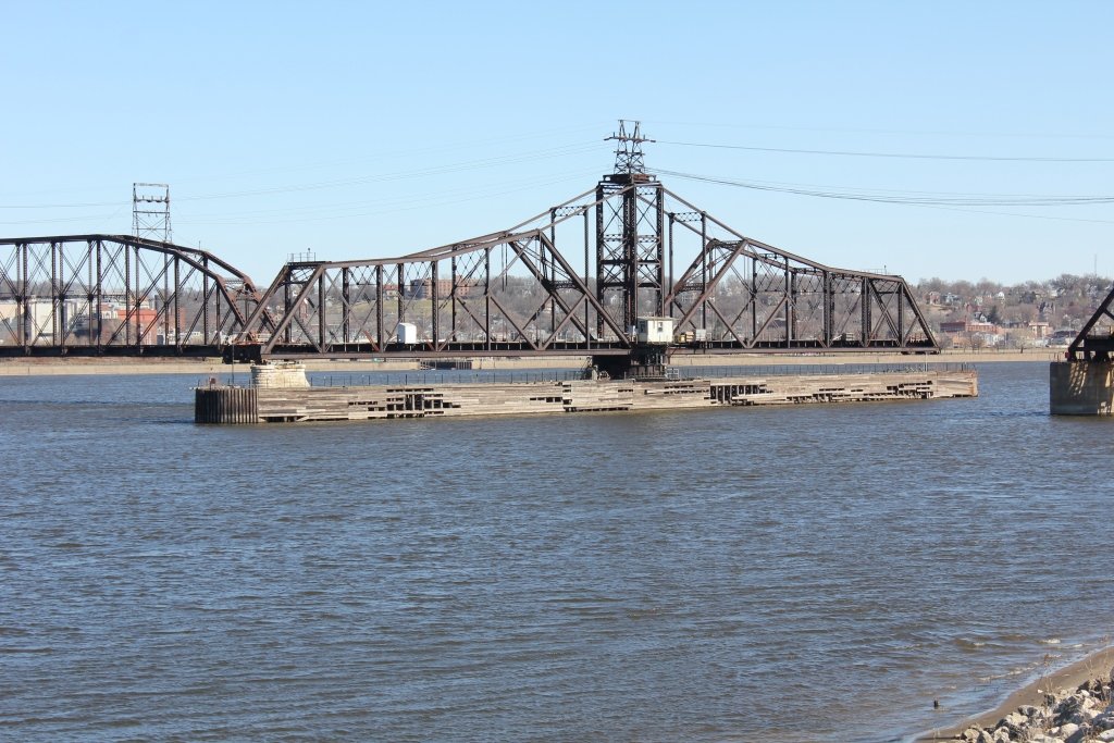 Crescent Bridge