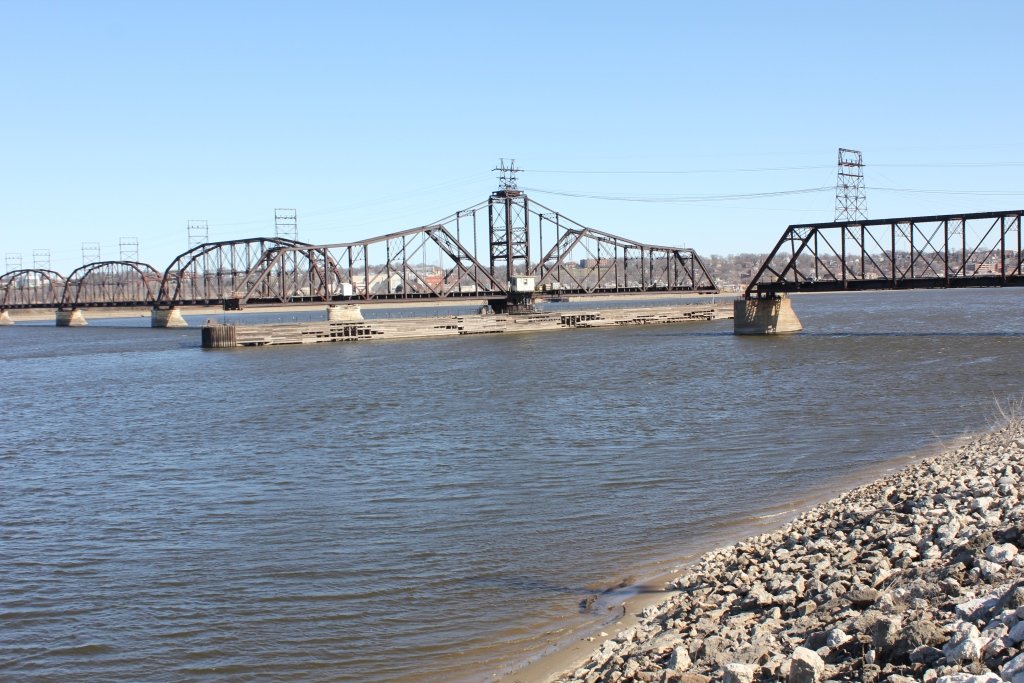 Crescent Bridge