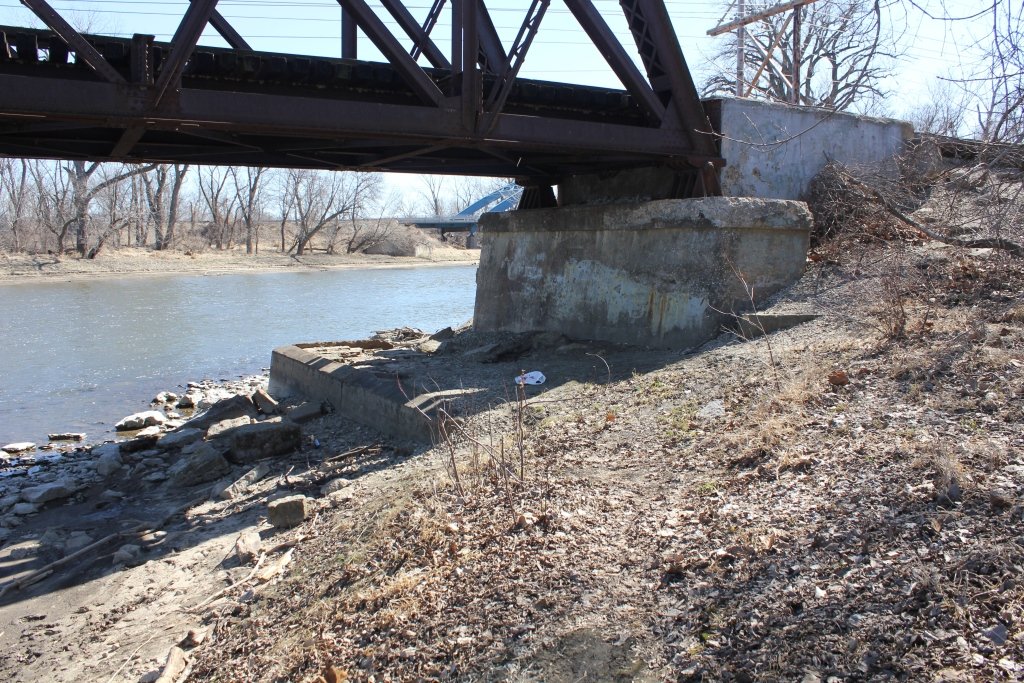 Vandruff Island Railroad Bridge (South)