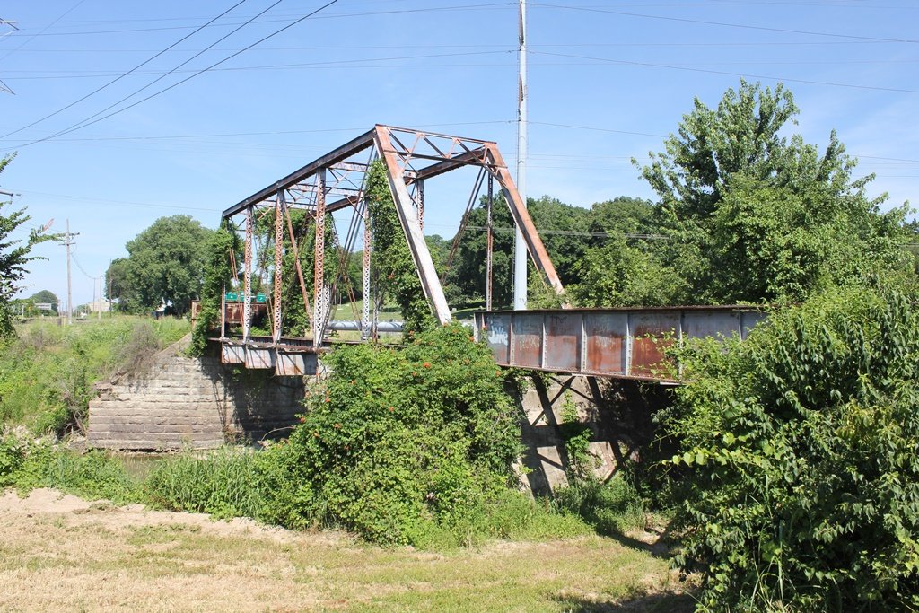 Abandoned Wood River Bridge (South)