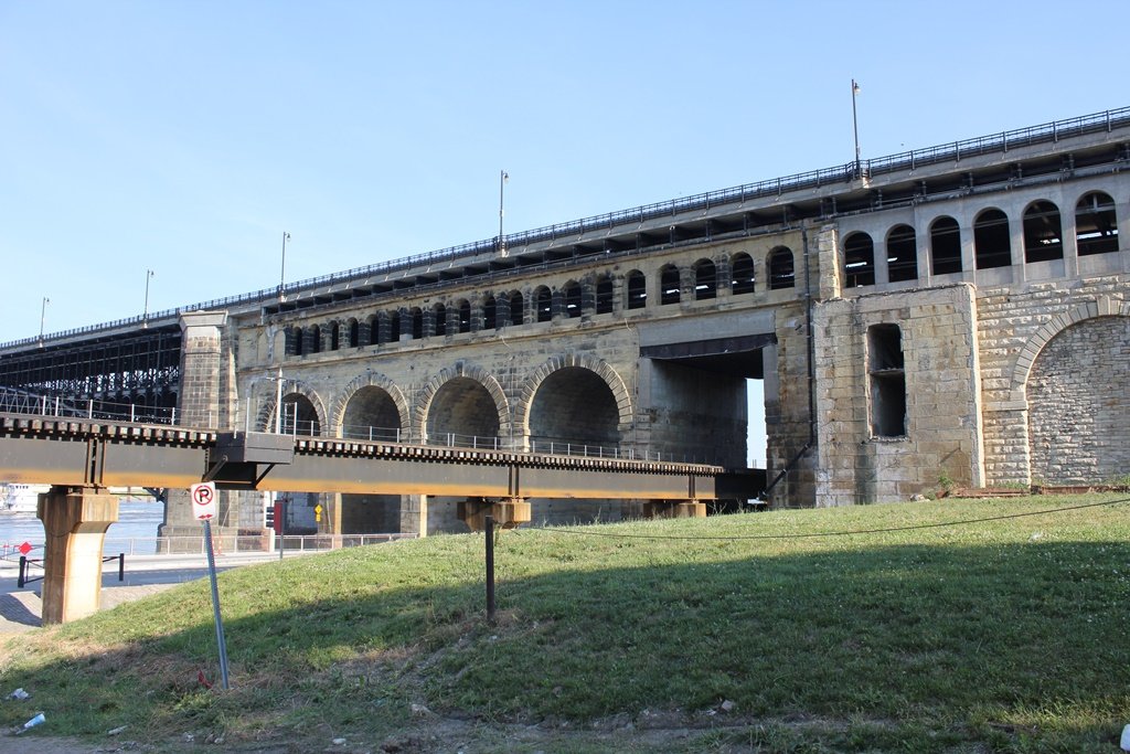 Eads Bridge