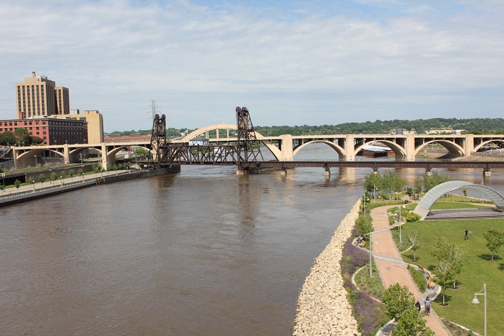 Robert Street Lift Bridge