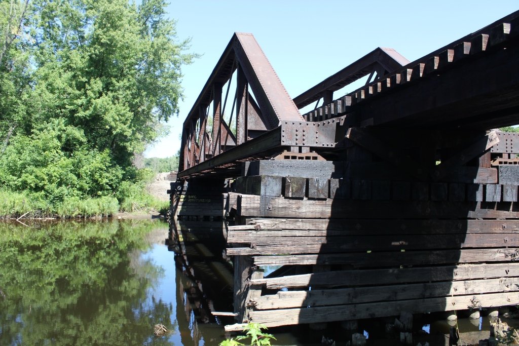 FOXY Pine River Bridge